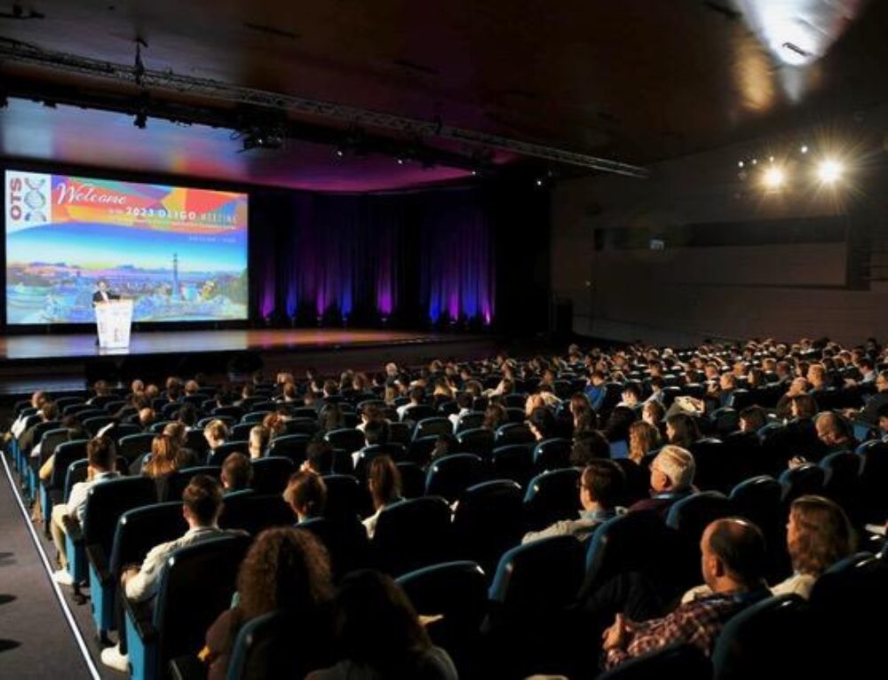 Fanzor: A Programmable RNA-Guided System In Eukaryotes Similar to ...